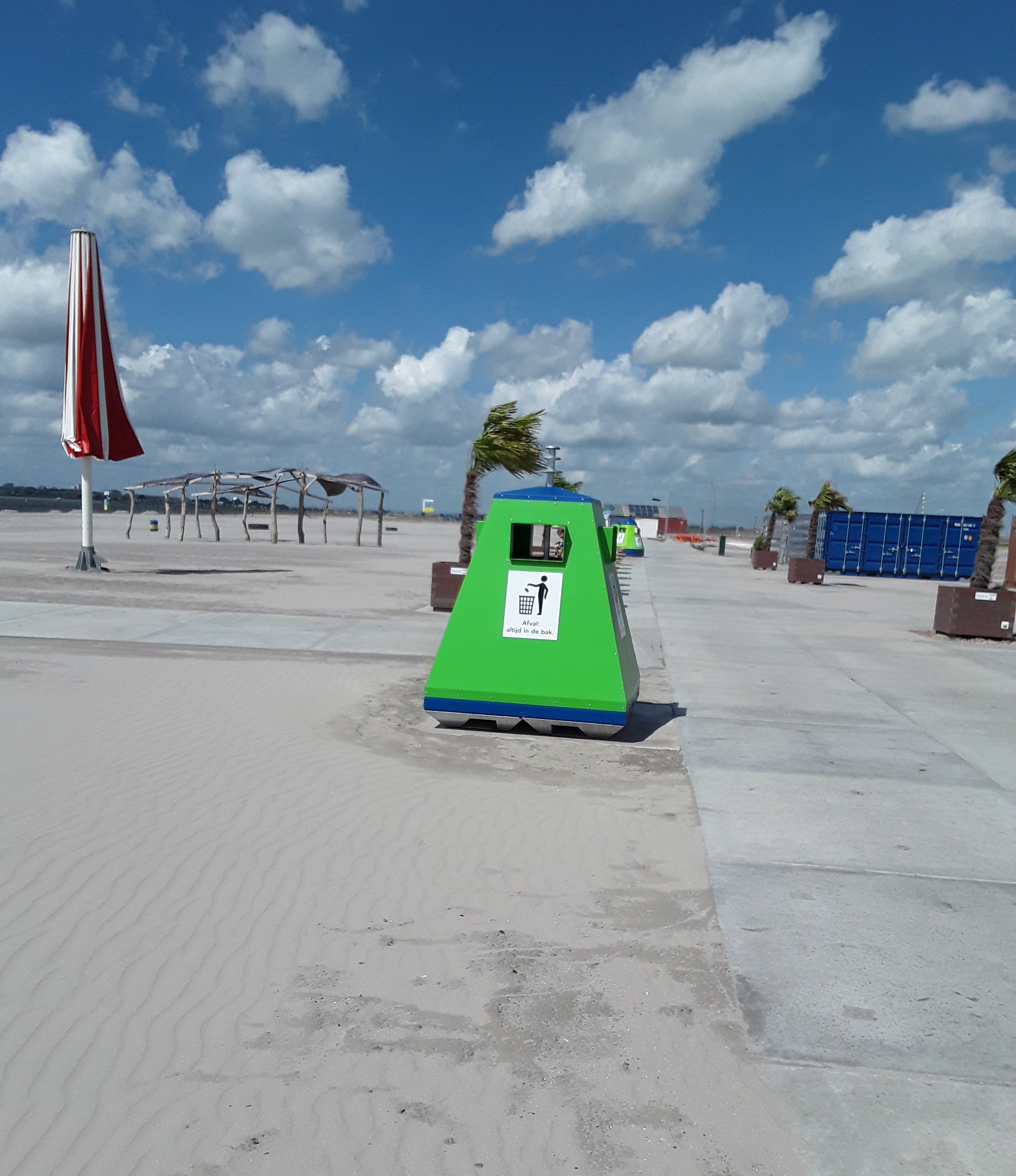 Piramide evenementen container - snel en eenvoudig te (ver)plaatsen